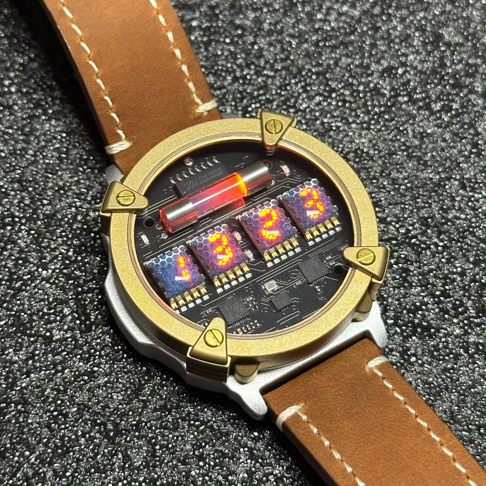 Nixie Tube Watch Ⅱ - Golden -Handmade- Metro watch - MXGZS - Cyberpunk